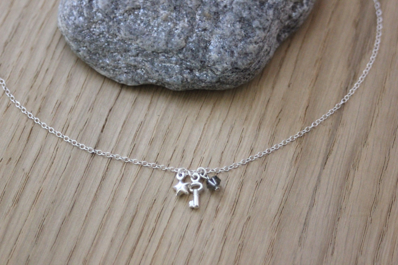 Collier breloques étoile, clé et cristal Swarovski - Emmafashionstyle