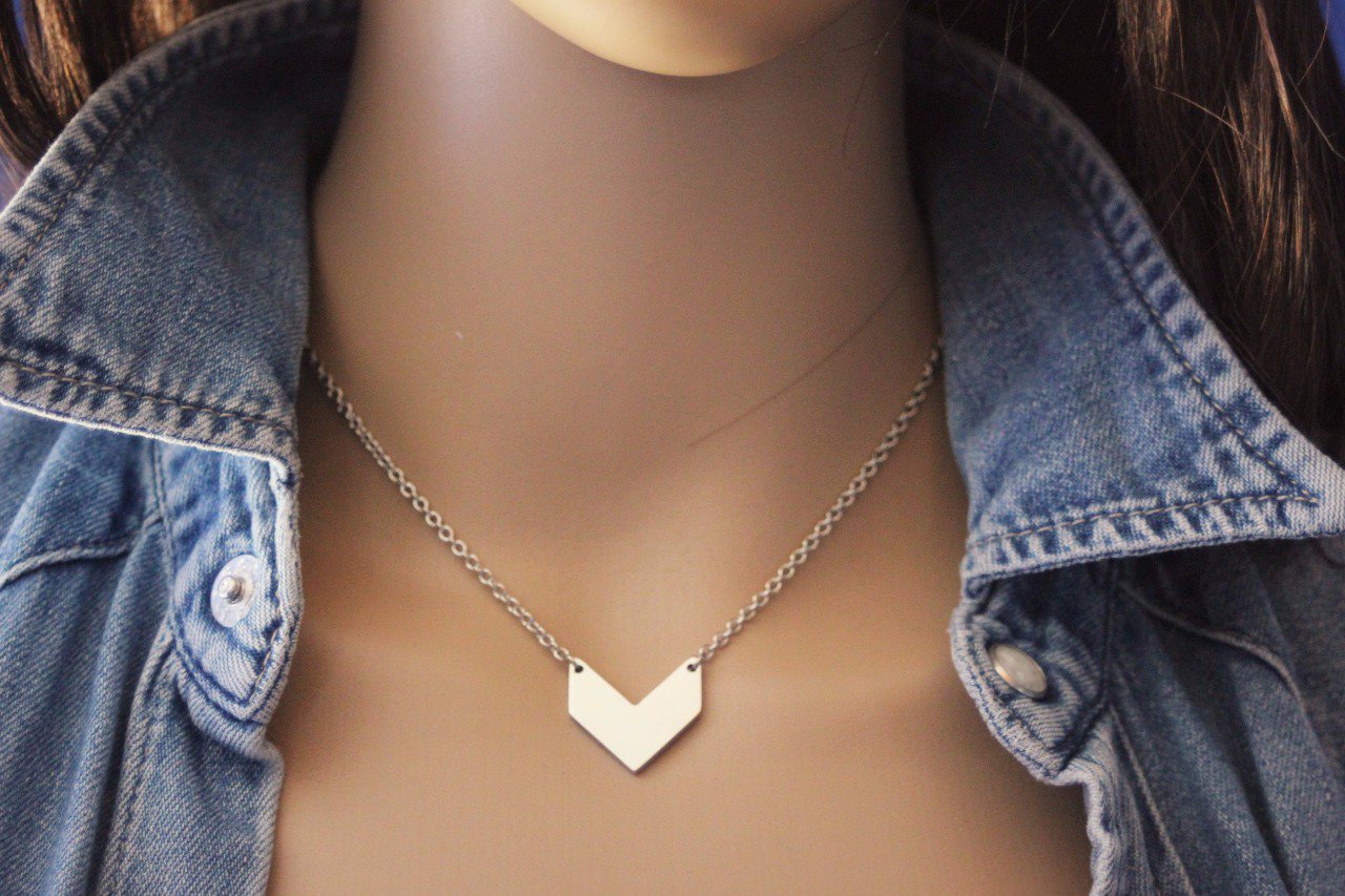 Collier chevron en acier inoxydable - Emmafashionstyle